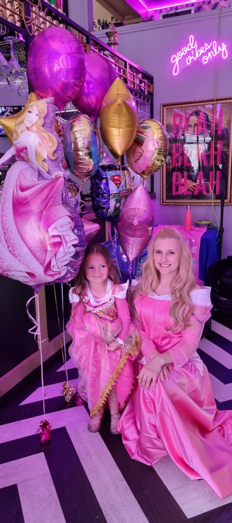How To Decorate for a Princess Birthday Party - Snow Princess Parties